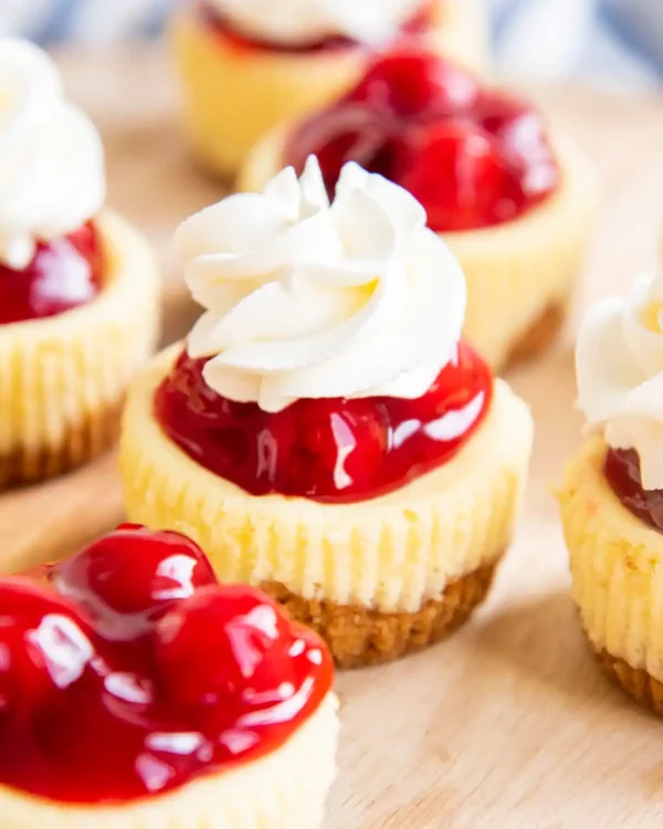 Cheesecake Cupcakes – Cherry – CupcakesByJay